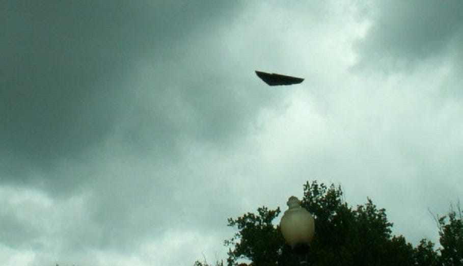 Military Jet In Pursuit Of Huge Triangle Over Tennessee | by Johnmooner ...