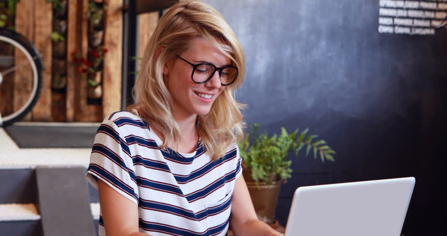 Desktop Computers: Learn Everything You Can Today | by Gratify Infotech ...