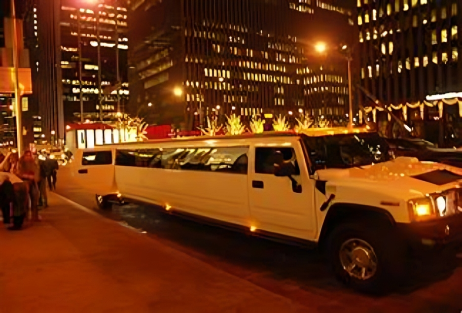 Unleashing the Night Out Experience with Limo and Party Bus Rentals ...