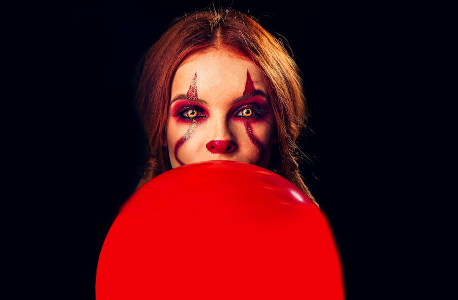 From Crown to Clown | Read or Die!