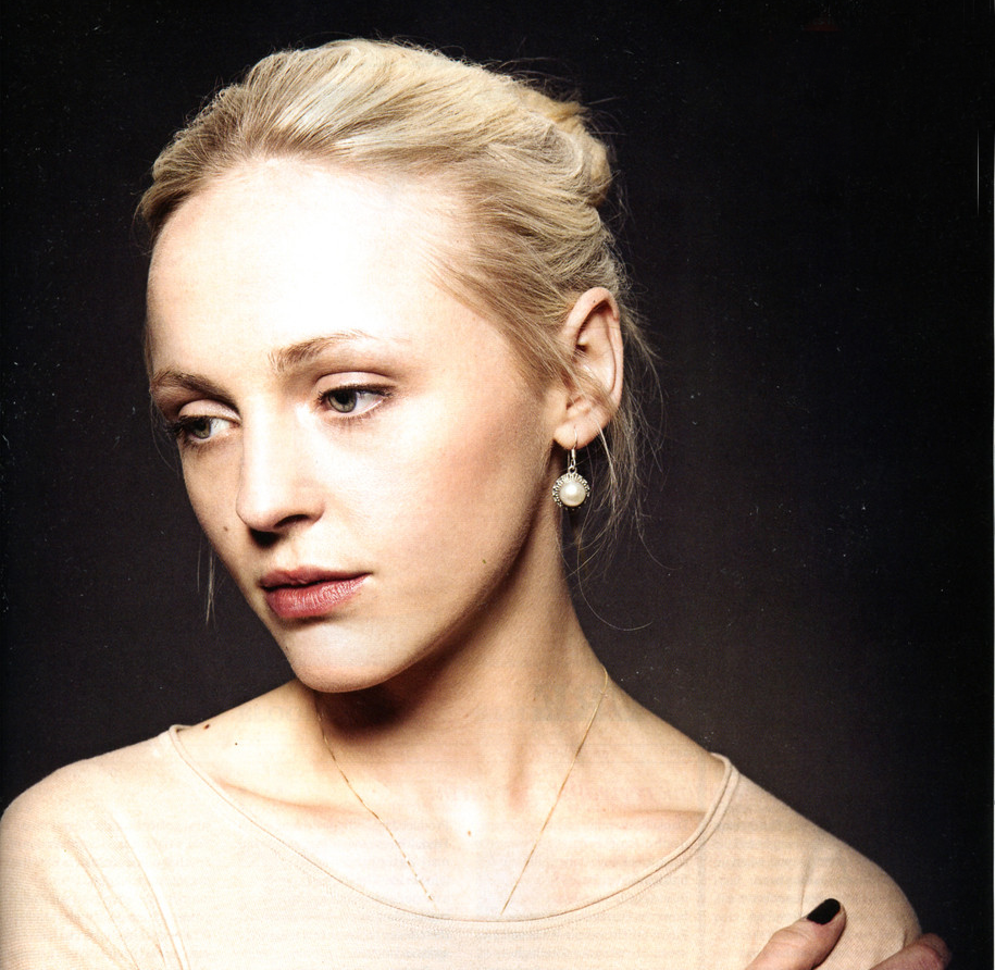 Laura Marling. Ποιος θα το ‘λεγε ότι στα 27 μου θα… | by Valia ...