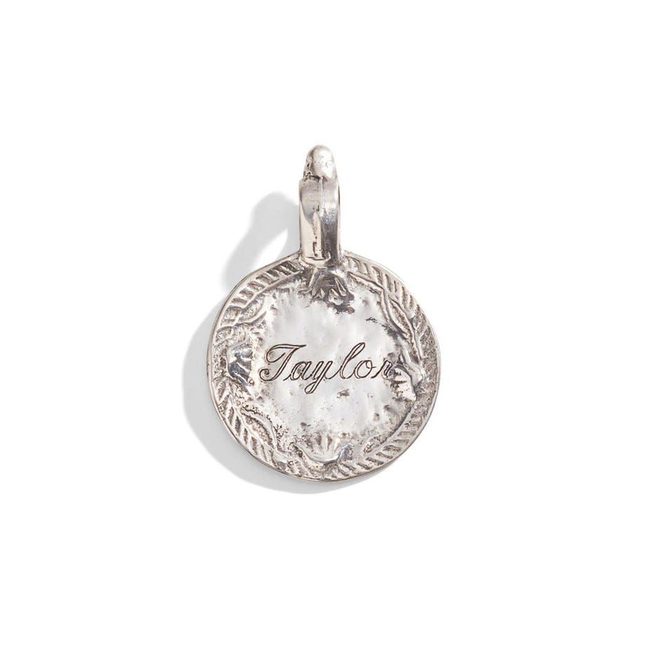 Elevate Your Style with Elegance: Exploring Gold Personalized Hand ...