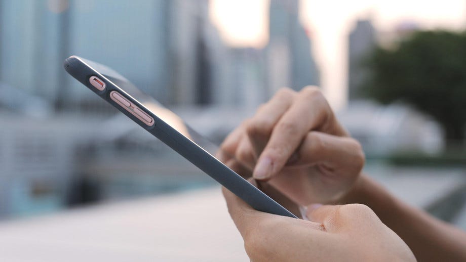 The Benefits of Purchasing a Mobile Phone Insurance Policy | by ...