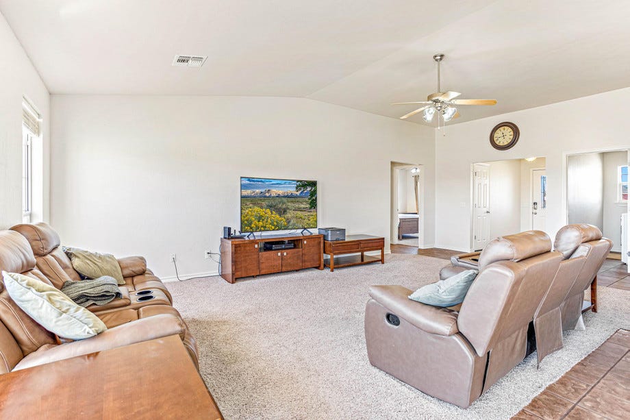 Family Crash Pad: Your Home Away from Home | by Housealtustdy | Aug ...