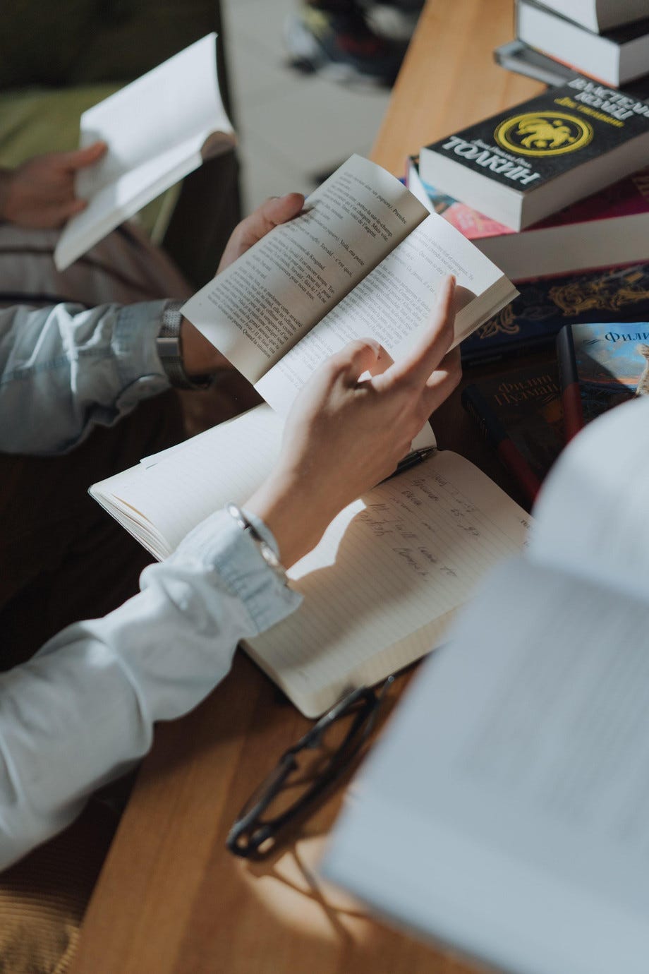 3 reasons to work with overseas education consultants | by Magnus ...