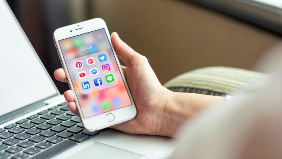 How Social Media Algorithms Drive Political Polarization | by Emilie ...