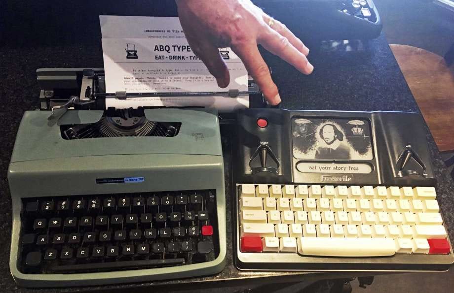 Typewriters attracting new generation of fans | by Alexander Steinhart ...