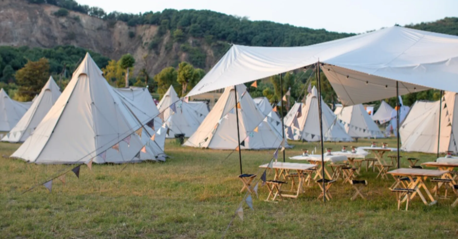 How to choose the right camping tent size？ | by Friday Camp | Medium