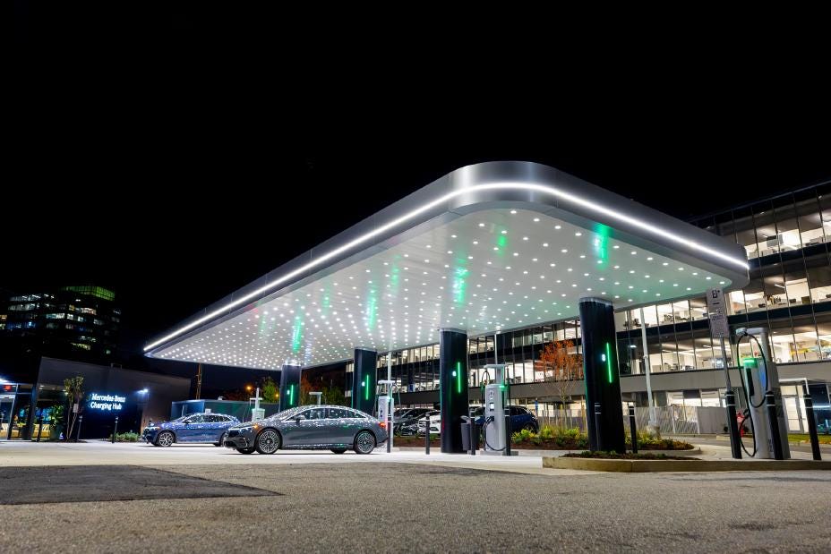 Mercedes Unveils First 400kW High-Speed EV Charging Hub in the U.S ...