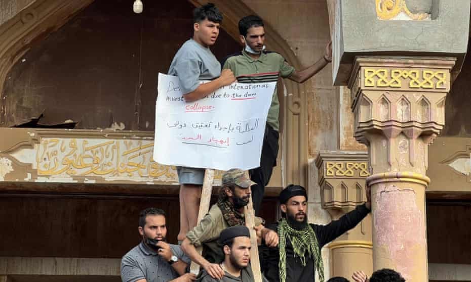 Libya protesters set fire to mayor’s home in anger over Derna flood ...