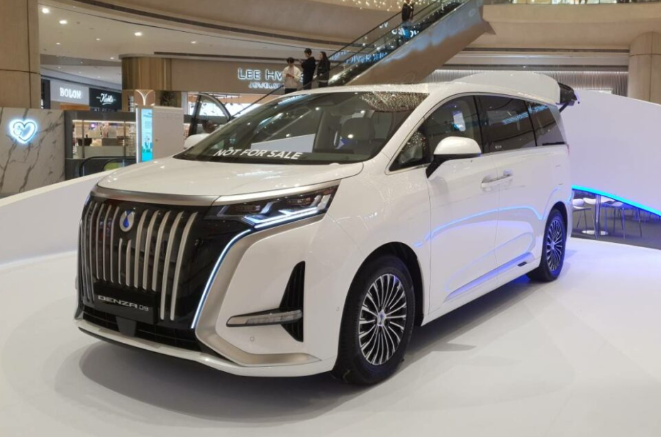 BYD DENZA D9: REDEFINING LUXURY IN THE ELECTRIC MPV SECTOR | by Thomas ...