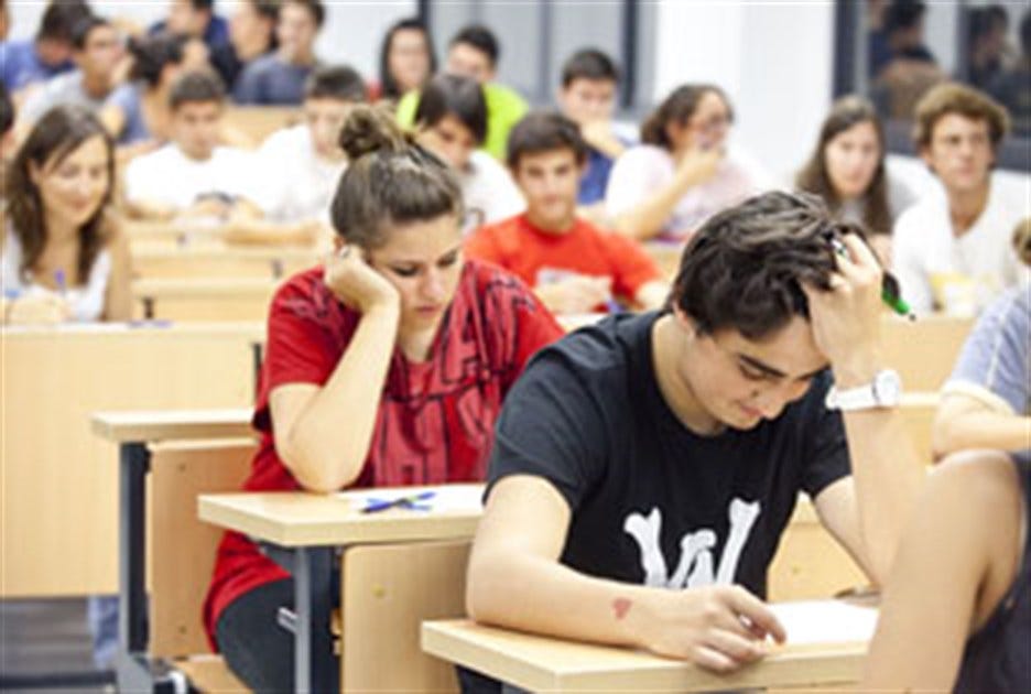 Find the 10 Best Distance Education Universities | by Acedmic Edge | Medium