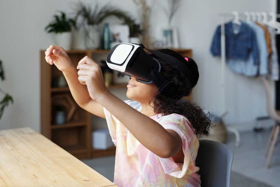 Implementing immersive learning in the classroom | by Augment Explorer ...