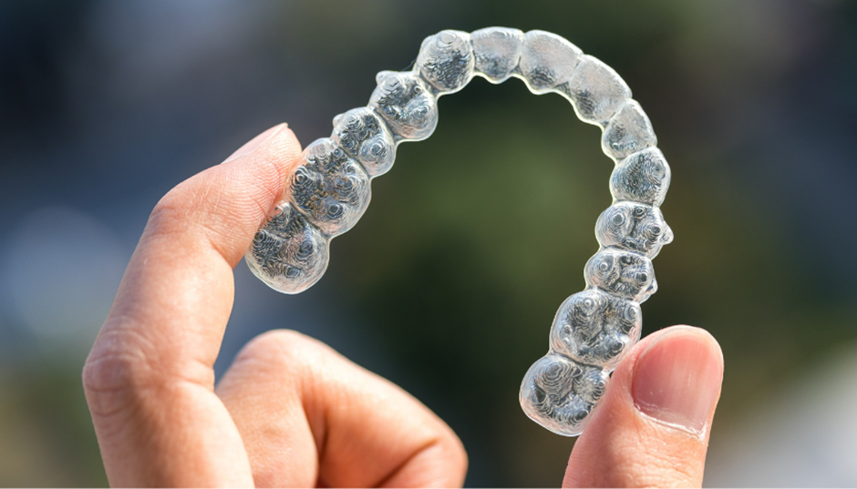Choosing Between Invisalign and Traditional Metal Braces | by ...