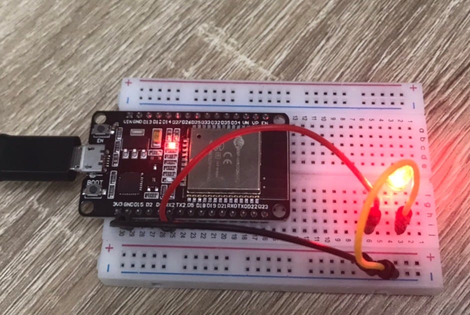 Embedded Project #7 : Aktuator (LED — PWM) | by Anindita Putri Paramarta | Medium