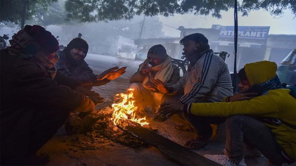 Cold Nights Grip Uttar Pradesh and Bihar, Harsh Weather Adds Burden on ...