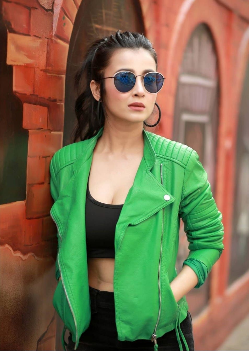 Monami Ghosh Wiki, Biography, Age, Height, Weight, Affairs, Family ...