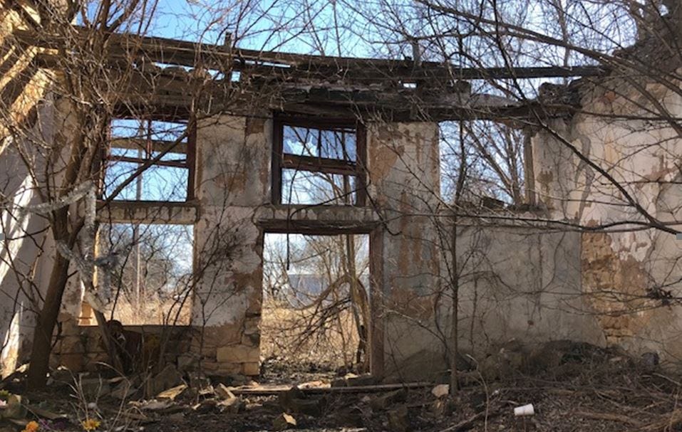 How Broken Can Be Beautiful. Do you find beauty in broken places? | by ...