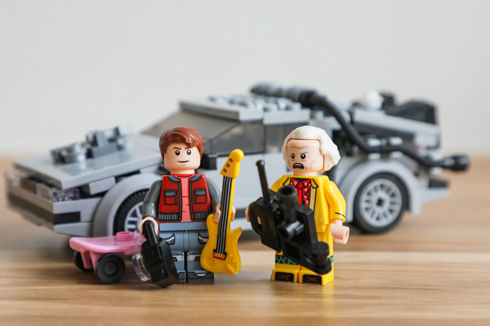 Back to the Future DeLorean MOC Building Set with Marty Mcfly & Dr ...
