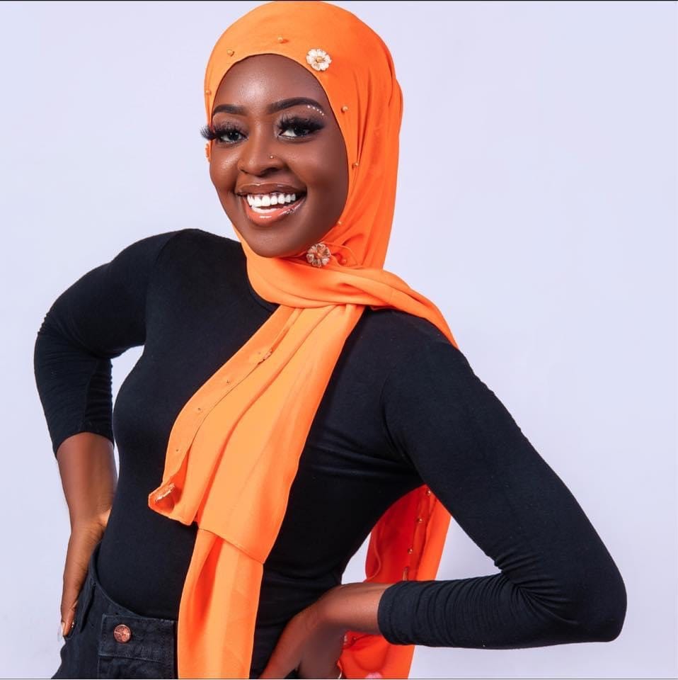 Poem: Beautiful Lady - Abraham M B Selebay - Medium