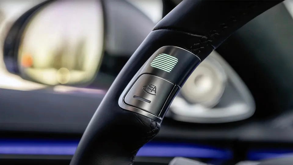 Mercedes take the wheel: Testing Drive Pilot L3 autonomy in traffic ...