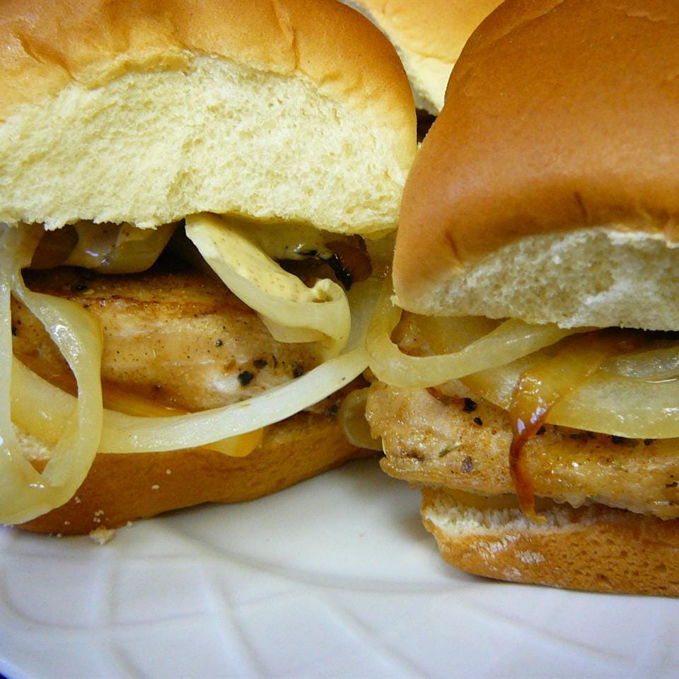 Bar Chicks — Blackened Chicken Sliders | by Hello Meals On Me | Medium