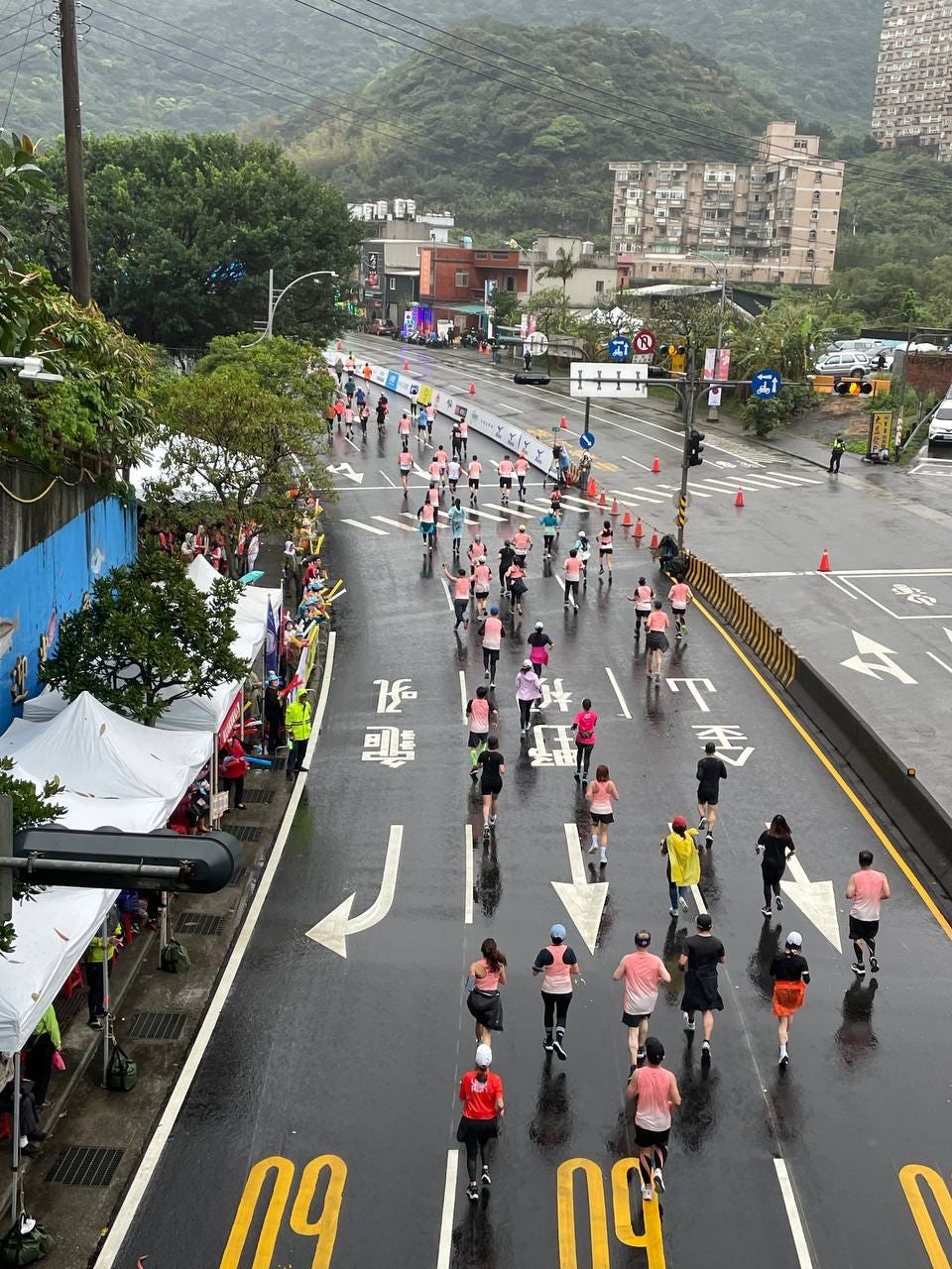 萬金石馬拉松的機會和問題 - TH Schee - Medium