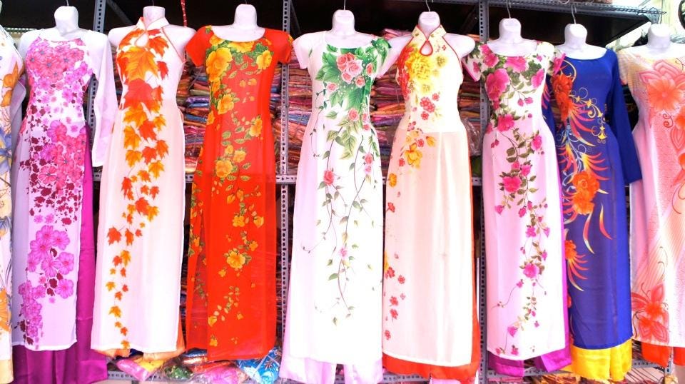 Gui ao dai di Usa, My. Gửi áo dài đi Mỹ | by Drake Nguyen | Medium