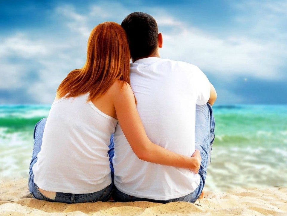 8 Amazing Things That Happen When You Fall In Love With Your Best ...