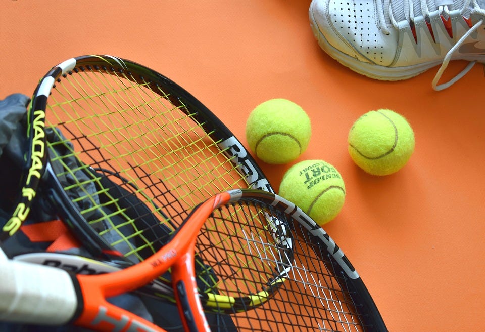 Should Advanced Tennis Players Choose High End Racquets? | by Anuradha ...