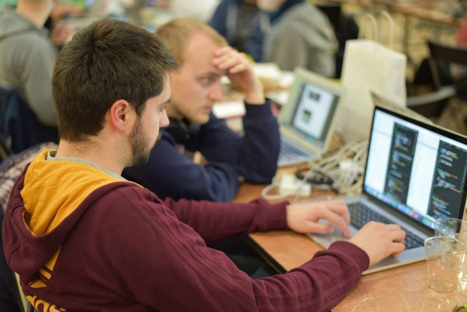 Les hackathons: le bon, la brute et le truand | by Benjamin Coenen | Medium