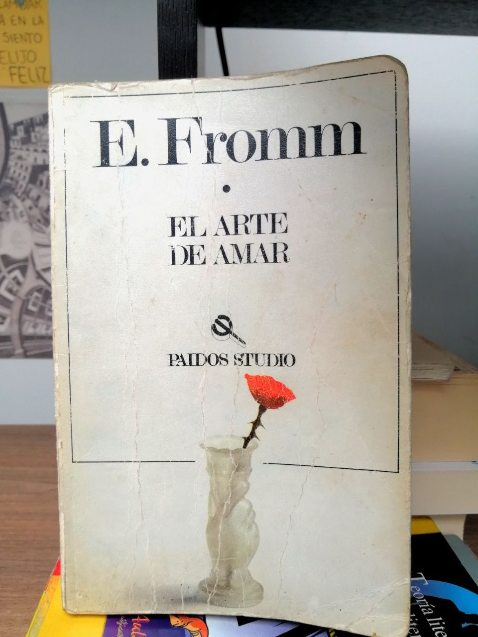 Reseña de El arte de amar de Erich Fromm | by Parloteando con Andy | Medium