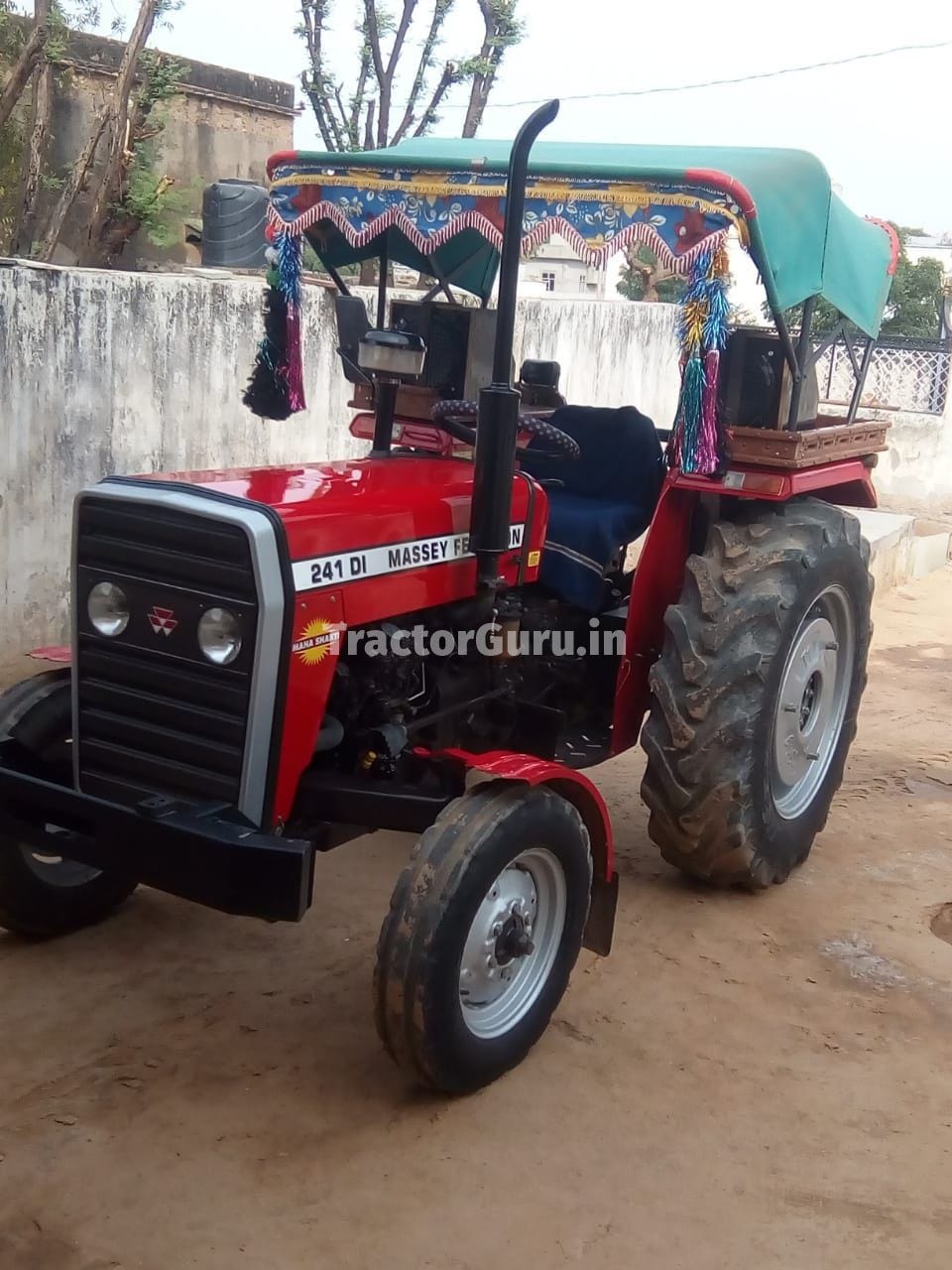 Used Tractor — Where To Buy And Why Should We Buy Them | by Vijay ...