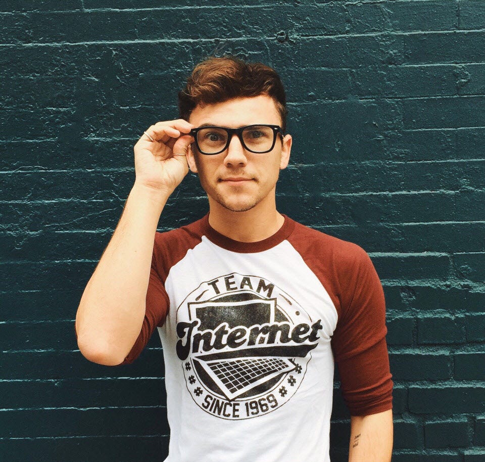 What Makes Geek Guys Sexy. Here’s the deal: girls like a guy who’s ...