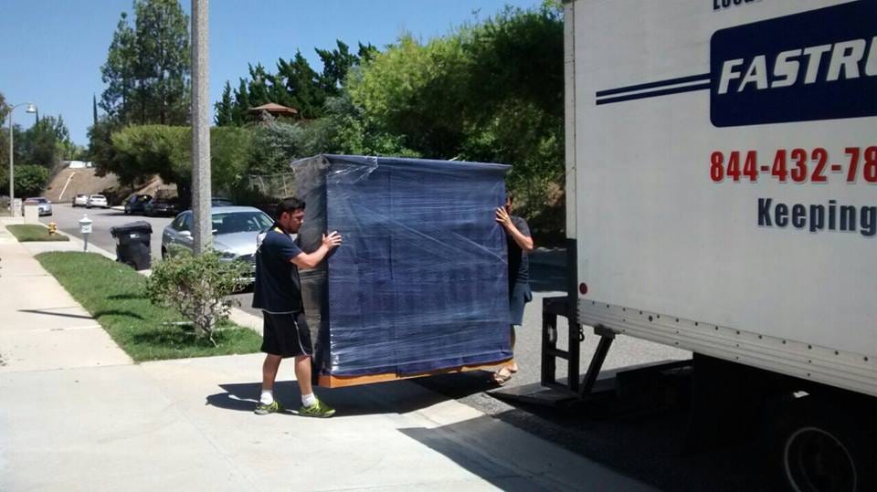 Santa Clarita Movers — Fastruck Moving & Storage (323) 849–0022 | by ...