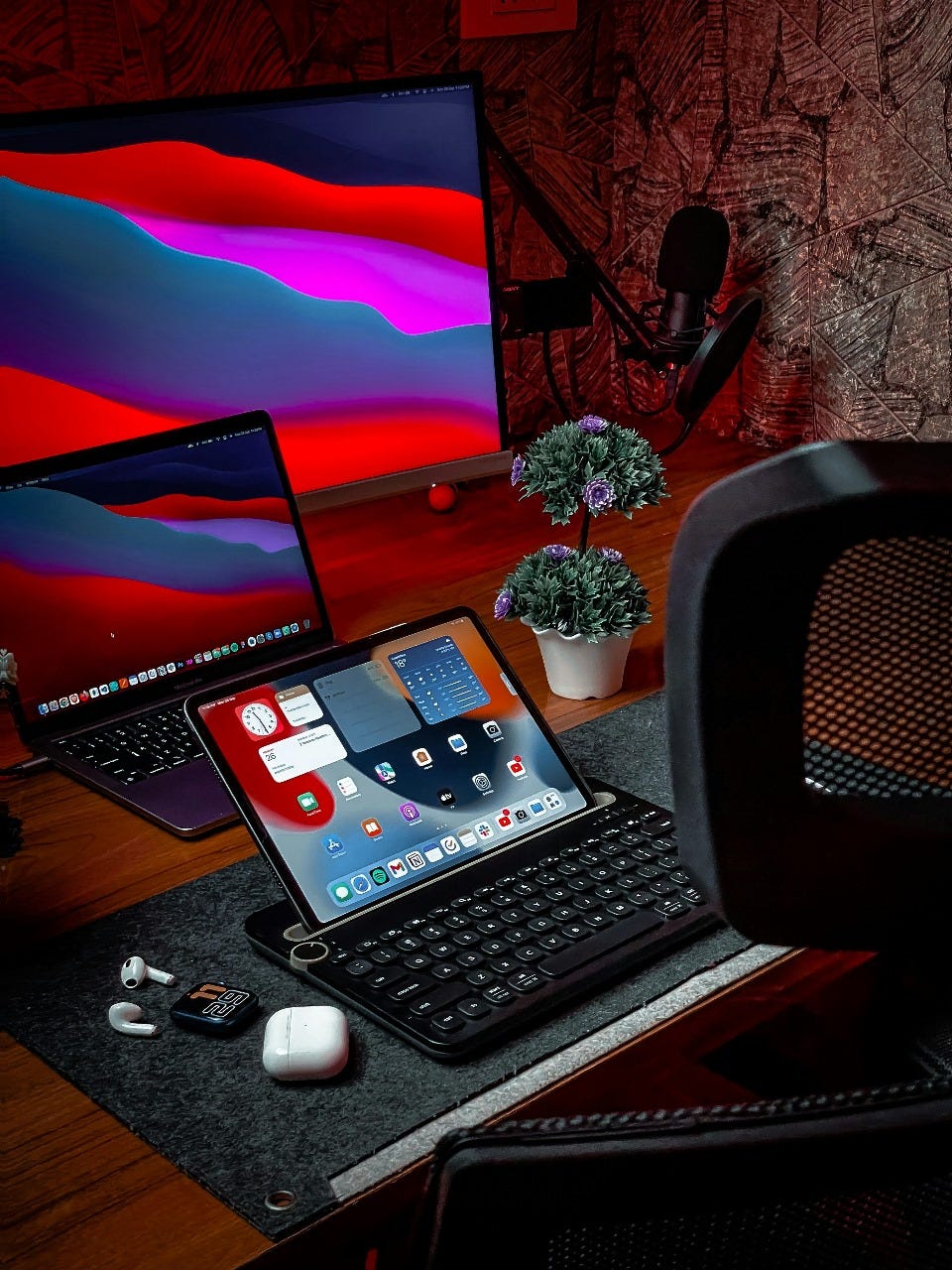 Paid vs. Free Tools: Navigating the Digital Landscape | by Safeena ...