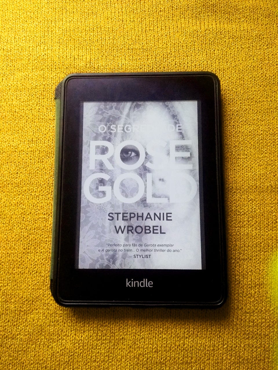 [RESENHA] O Segredo de Rose Gold — Stephanie Wrobel | by Andressa ...