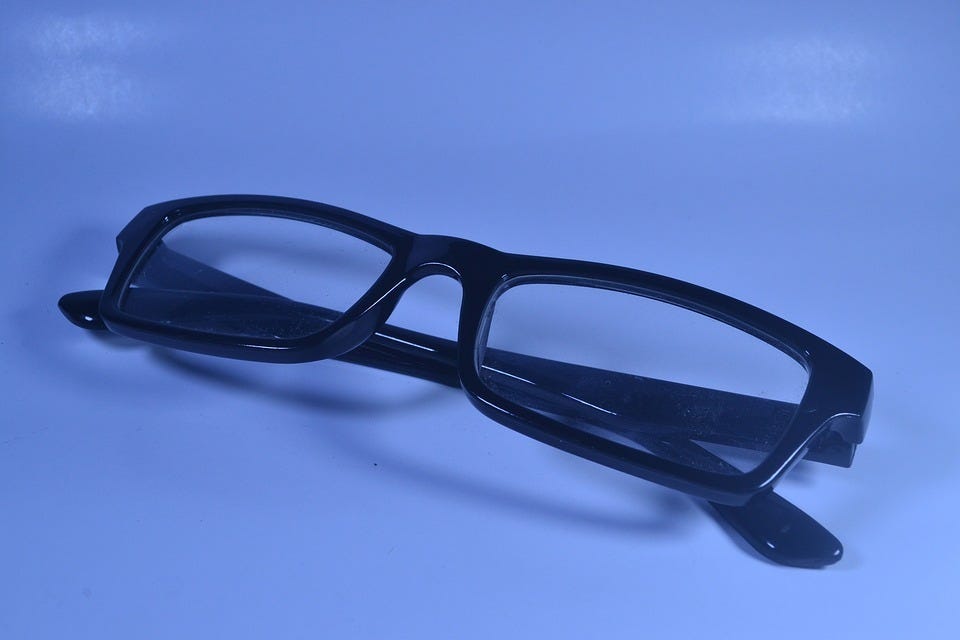 Top Eyeglass Frame Trends You'll Love 2024 | Medium