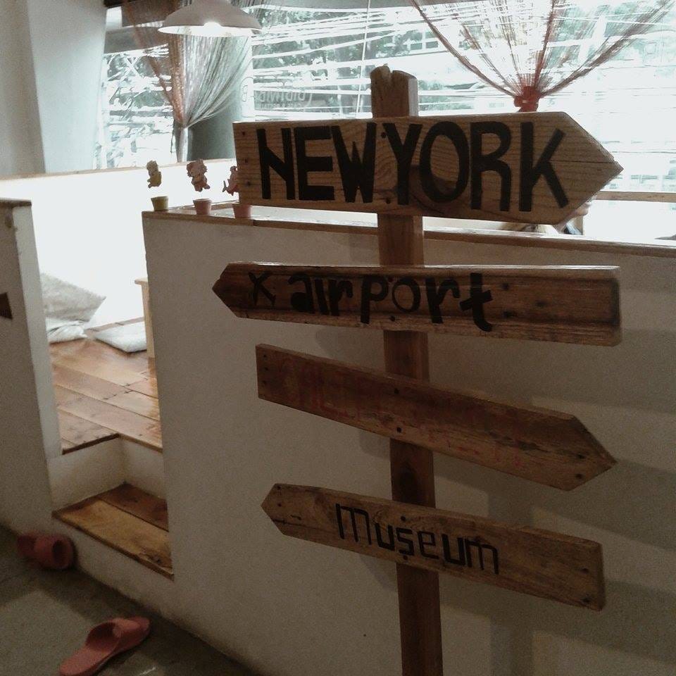 Aesthet IA#1: Art in Everyday. These signs are art, because art can… | by Mae Anne Pormento | Medium