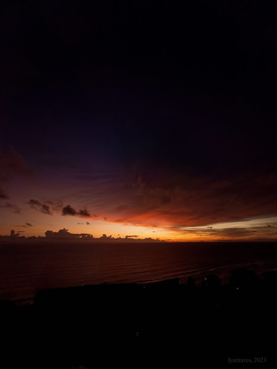 Beautiful Ending. Semburat jingga dihadapan keduanya… | by Lyantares ...