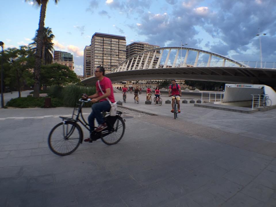 The Story of Two Languages in Valencia | by Mauricio Muniz | This is ...