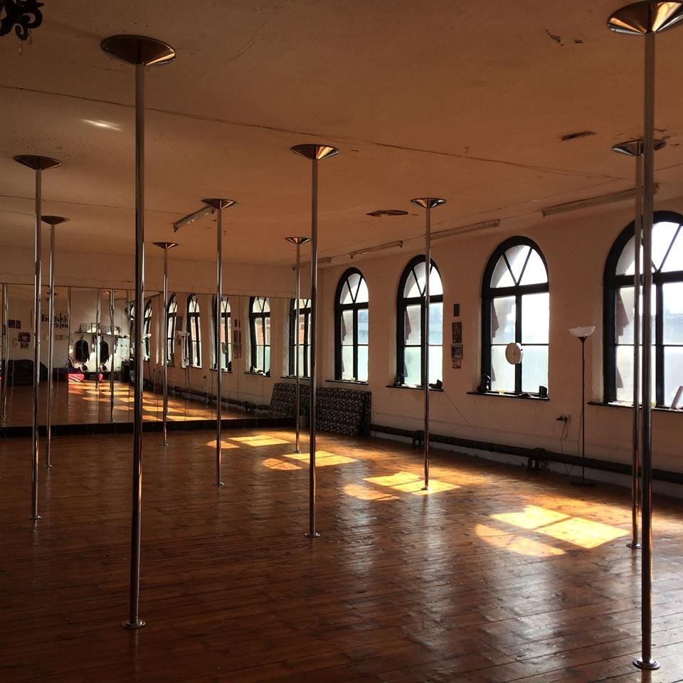 Everything you need to know before your first pole dance class | by ...