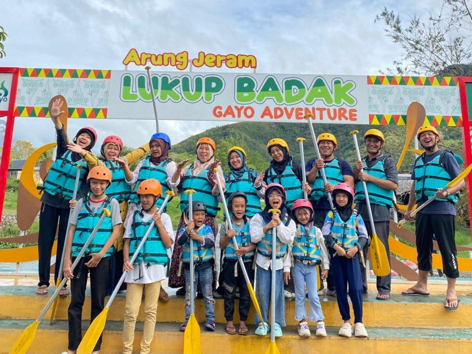 Pantan Terong, Kafe Tujuh Semeja, dan Arung Jeram Sungai Peusangan | by ...