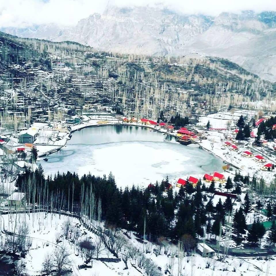 Embracing Winter Magic in Gilgit-Baltistan: Snow Peaks, Frozen Lakes ...