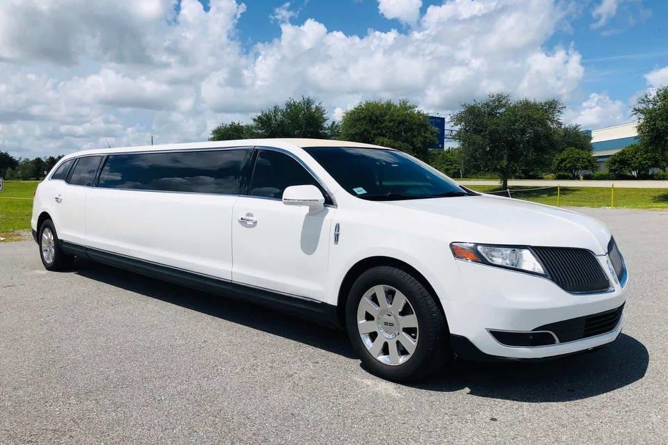 Luxury and Convenience: CT State Limo Redefining Airport Transportation ...
