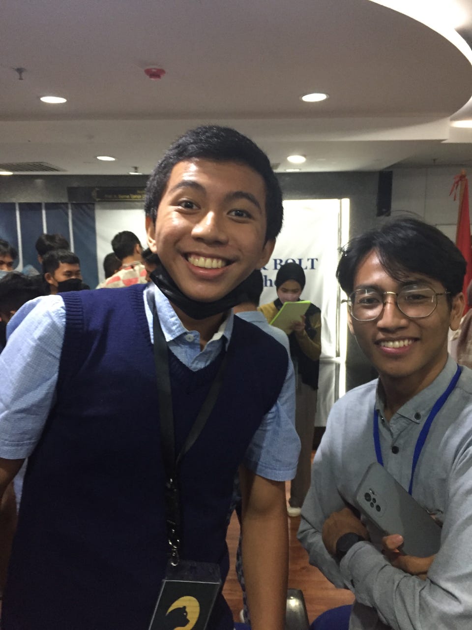 Pengenalan 10 orang mahasiswa baru, dan 5 orang panitia - Raihan Sultan ...