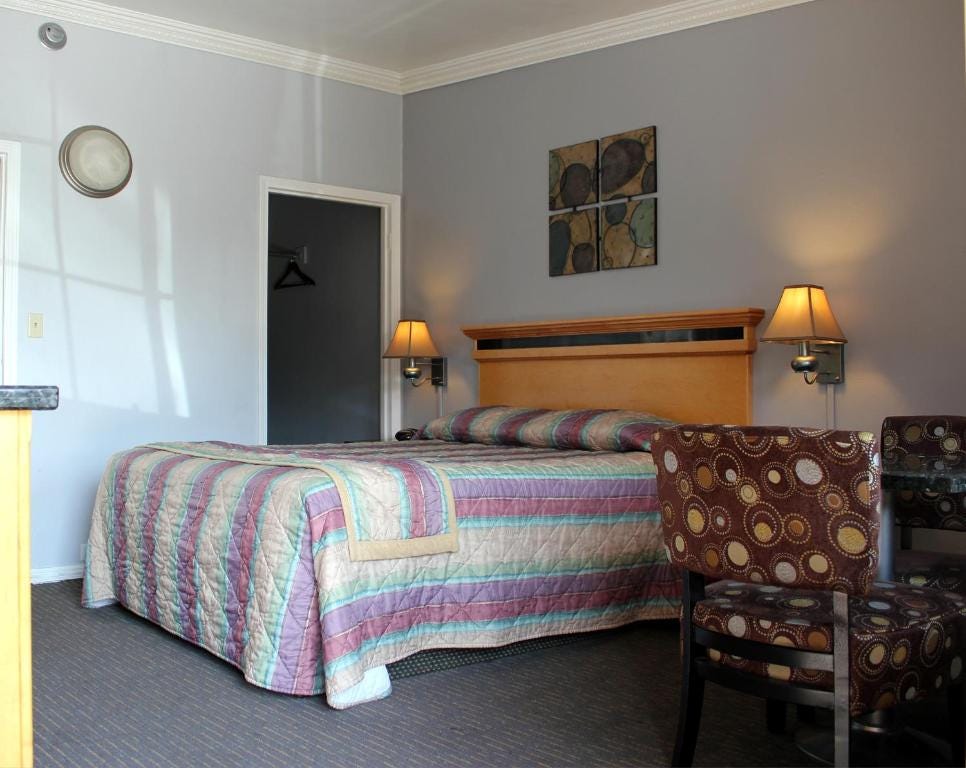 Affordable Comfort: Best Budget Inn Fresno | by Amelia Stewart | Oct ...