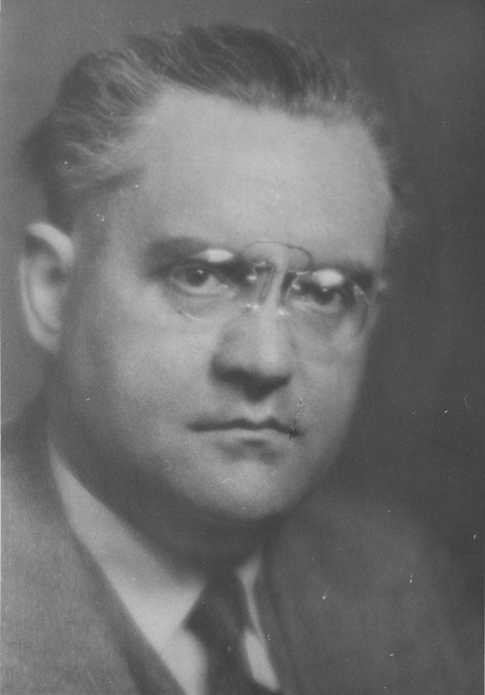 Jan van Gilse. Jan van Gilse (1881–1944) was a Dutch… | by Randall ...
