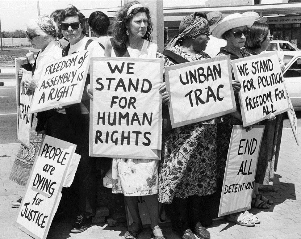 An alternative for the family. The fight for women is not over [1] | by ...