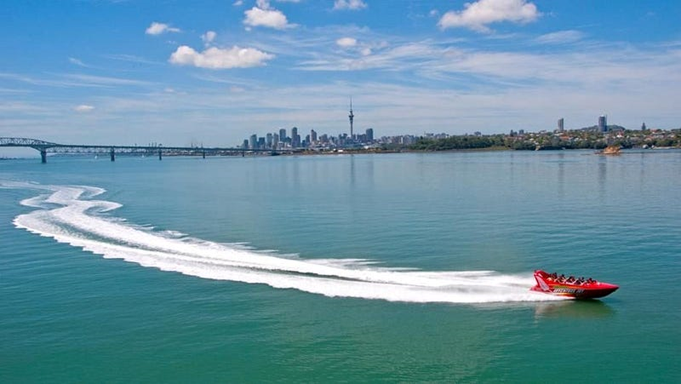 Discover Auckland’s Waterways: Thrilling Boat Rides and Scenic Tours ...